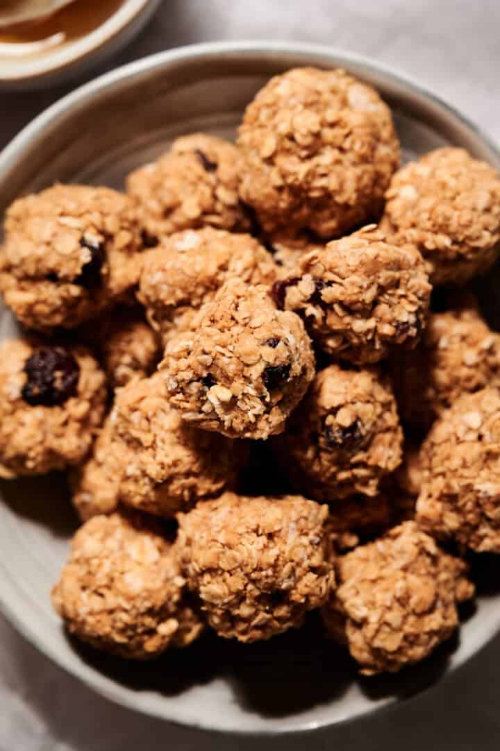 Honey Granola Snack Bites - Smiths In Bloom